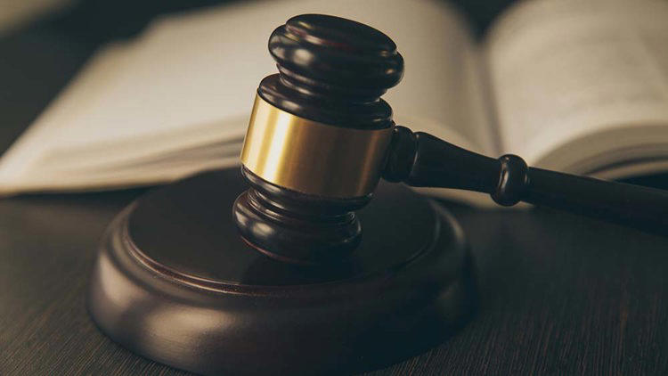 Houston woman accused of performing lip filler injections without license
