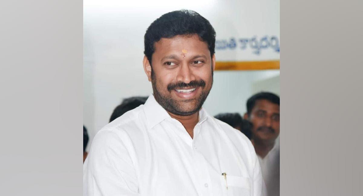 Vemula tense, MP Avinash Reddy put under house arrest