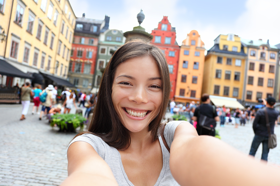 25 jobs that are perfect for traveling the world