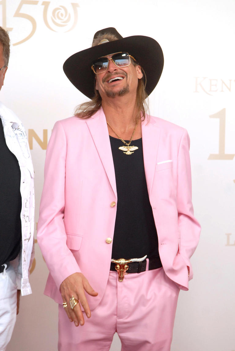 Kid Rock storms off after fans don't clap at Bon Jovi member's ...