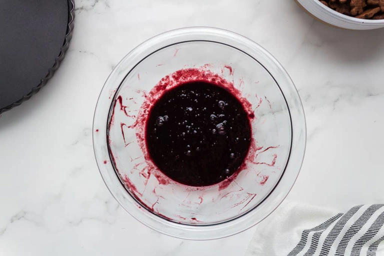 No-Bake Blackberry Tart