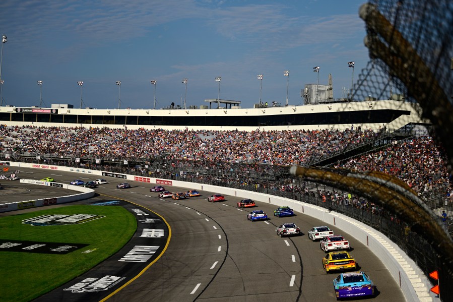 Richmond Raceway revs up for Cook Out 400 with community events