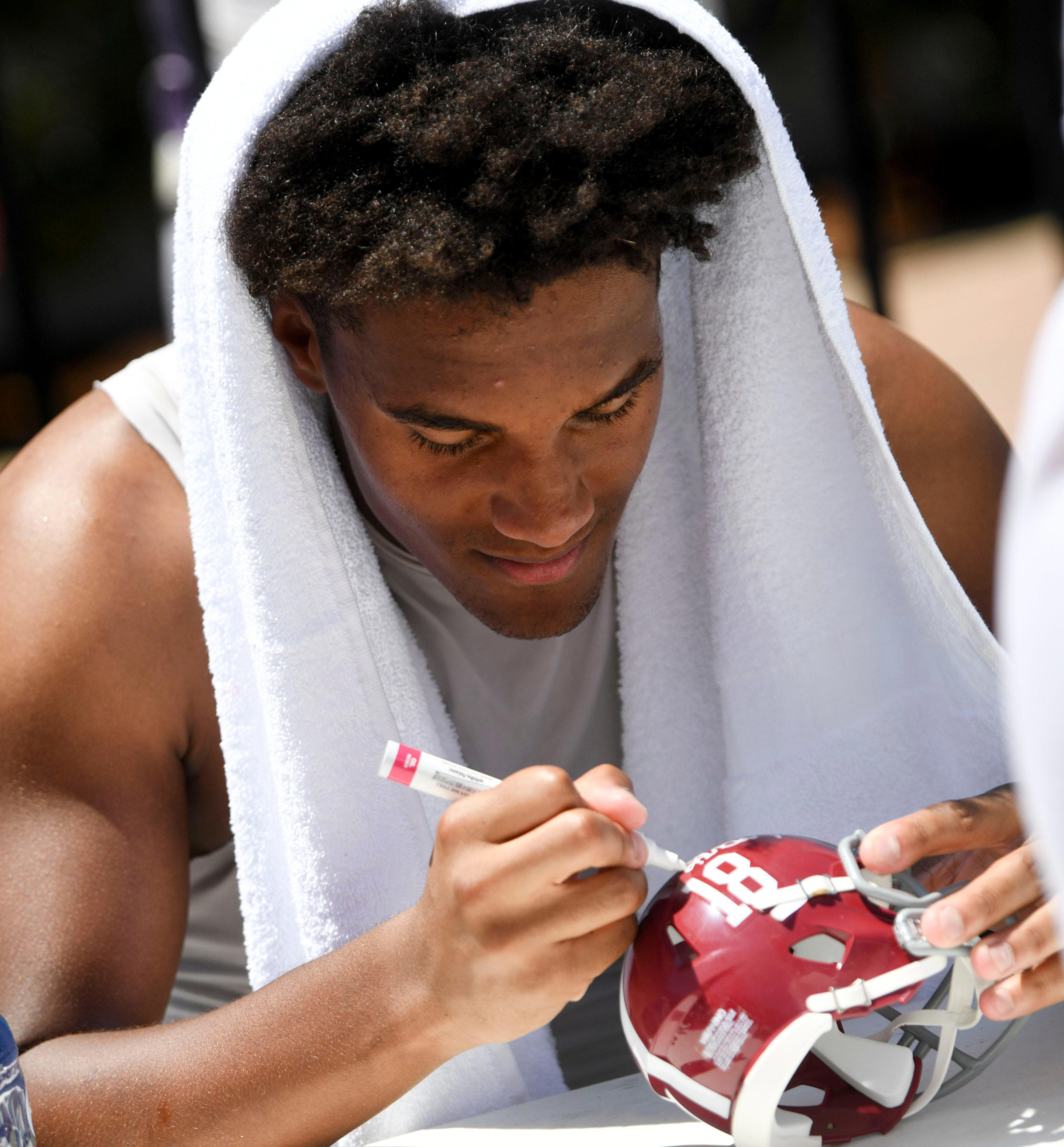 Amari Jefferson reunited with Tennessee WRs from his recruiting class ...