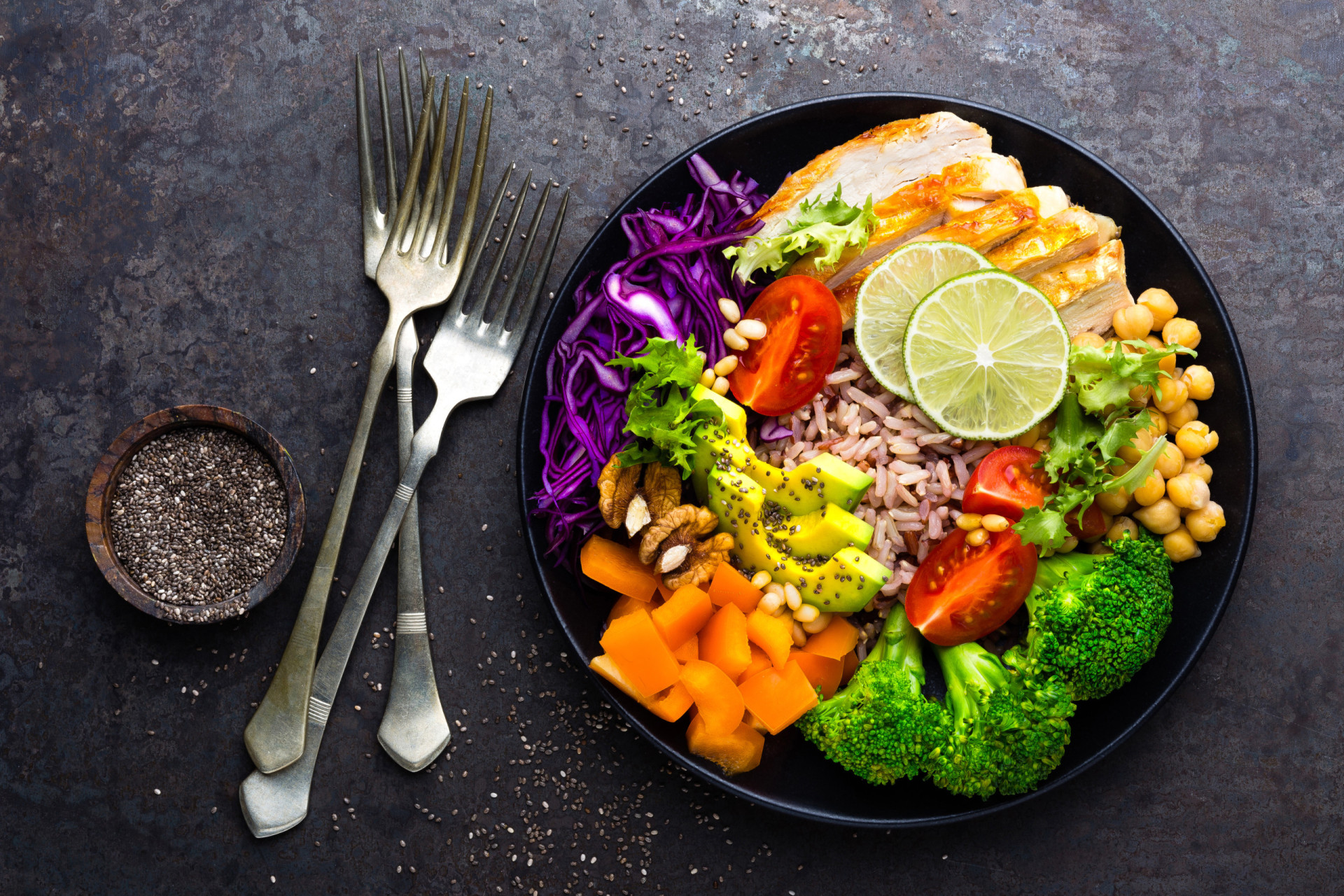 What happens to your body when you eat salad every day?