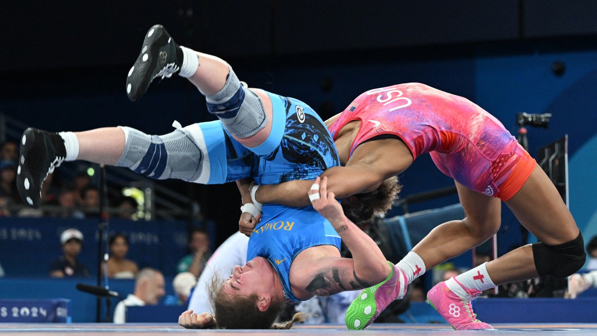 Terreur sur le ring : la séquence photo du mouvement brutal