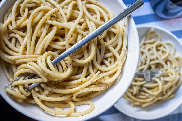 How to make cacio e pepe at home