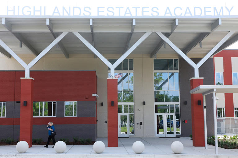 Duval kids head back to school Monday like most of Northeast Florida ...