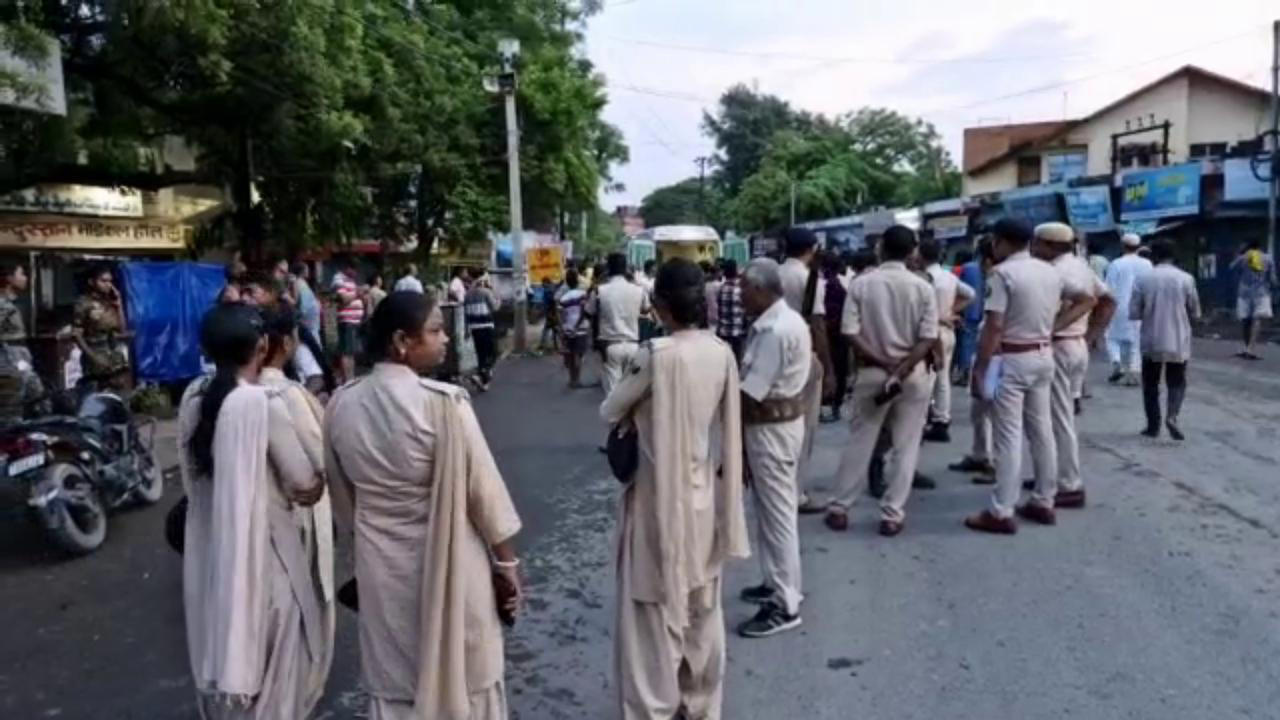 Seven worshippers killed in stampede at temple in India Seven worshippers killed in stampede at temple in India