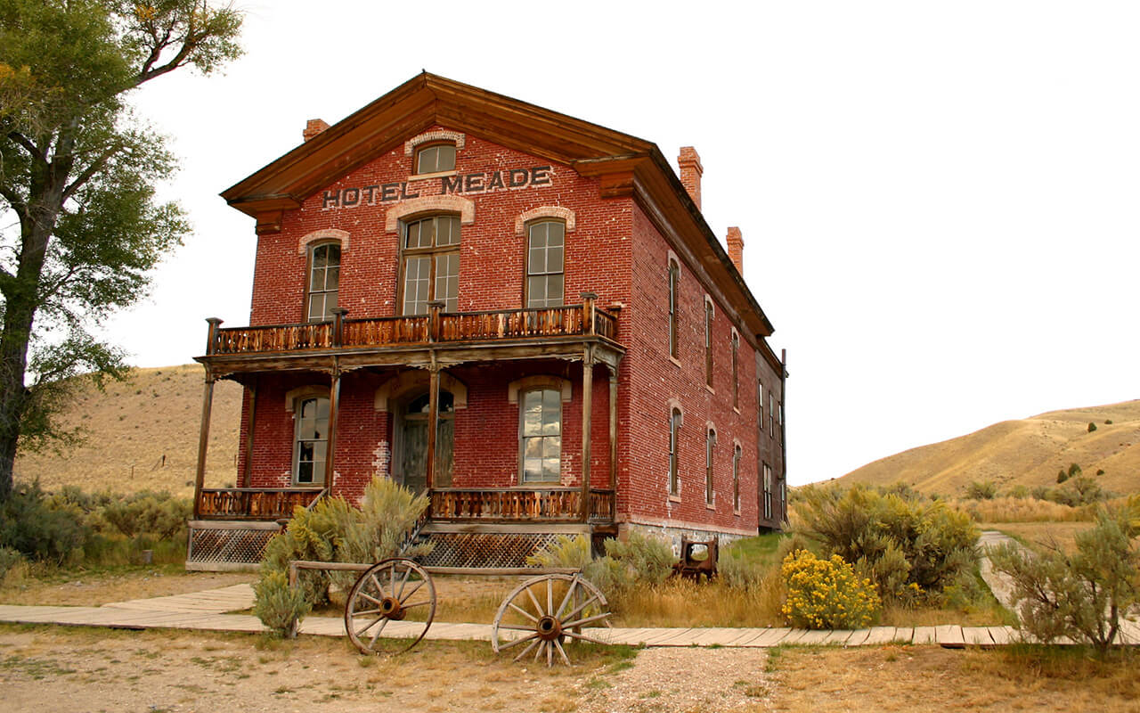 20 Of The Most Haunted Spots in America