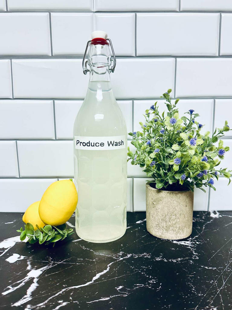 Easy DIY Veggie and Fruit Wash