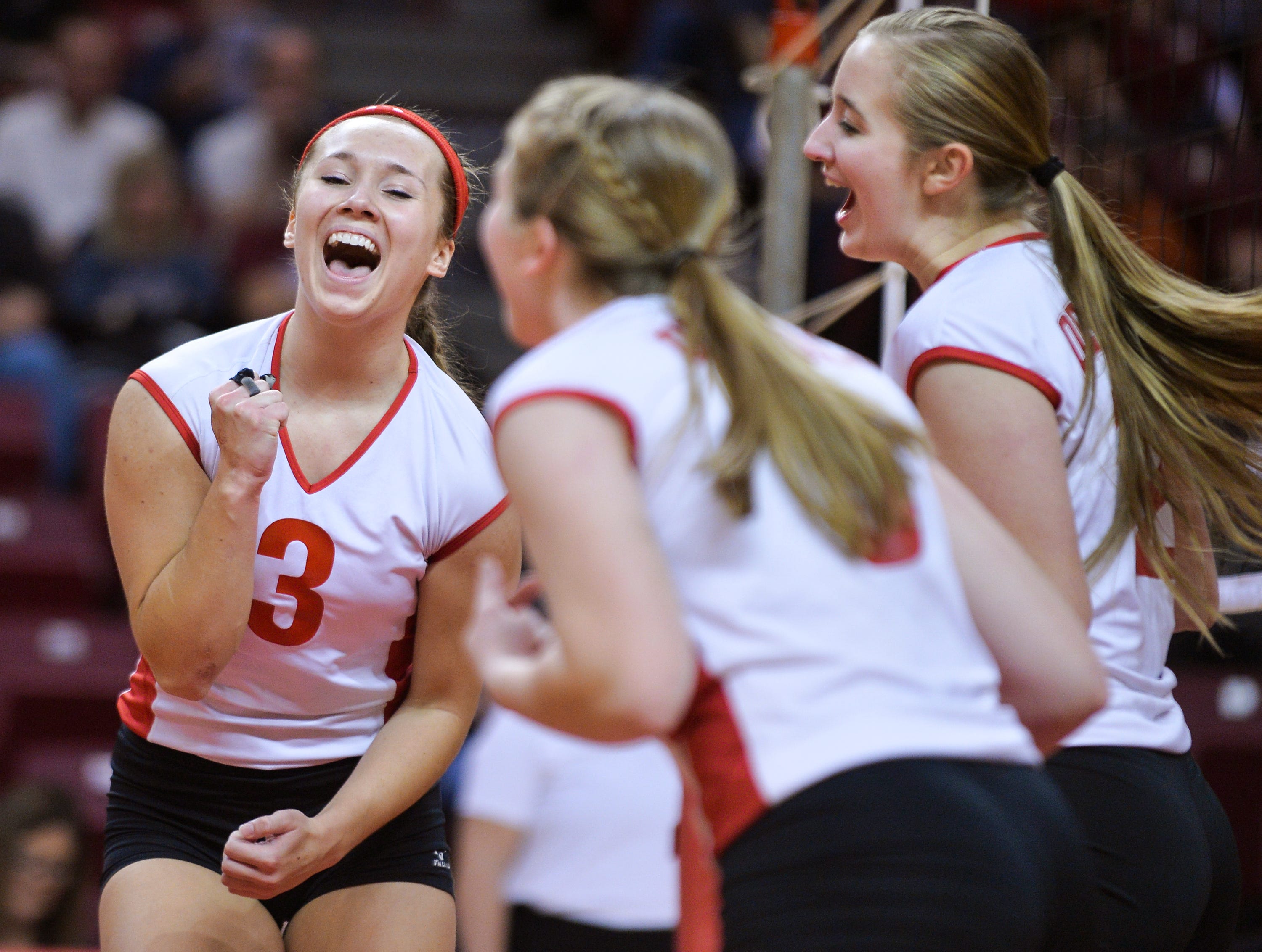 The IHSA picked the top 50 high school volleyball programs. Here's the list