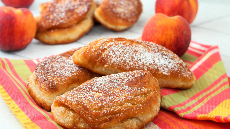 If You Grew Up Watching Your Mom Make Fried Pies, Then These Fried ...