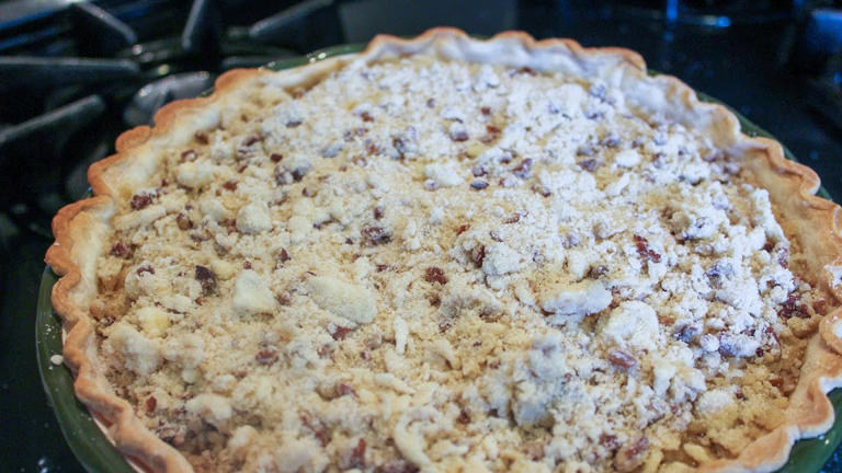 Acorn Squash Streusel Pie May Be Our New Favorite Holiday Pie