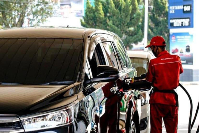 Harga BBM Nonsubsidi Pertamina Turun per 1 Oktober, Cek Harga di Sini Harga BBM Nonsubsidi Pertamina Turun per 1 Oktober, Cek Harga di Sini