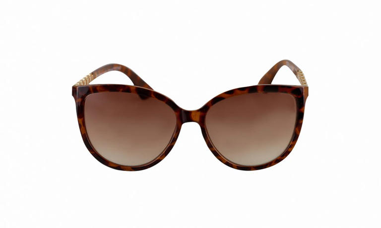 10 Sunglass Colors and How They Improve Your Vision and Eye Health