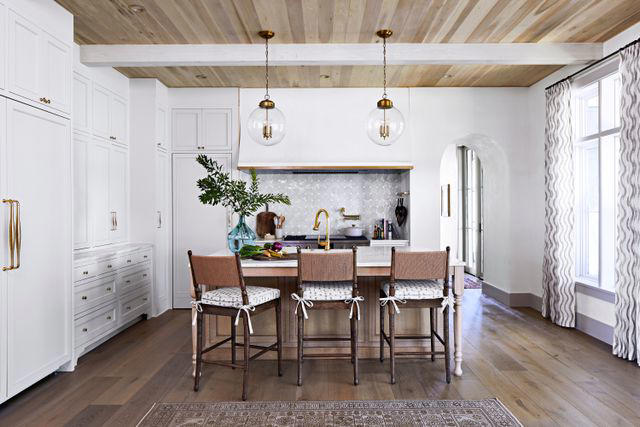 How To Clean White Kitchen Cabinets To Remove Grease And Stains