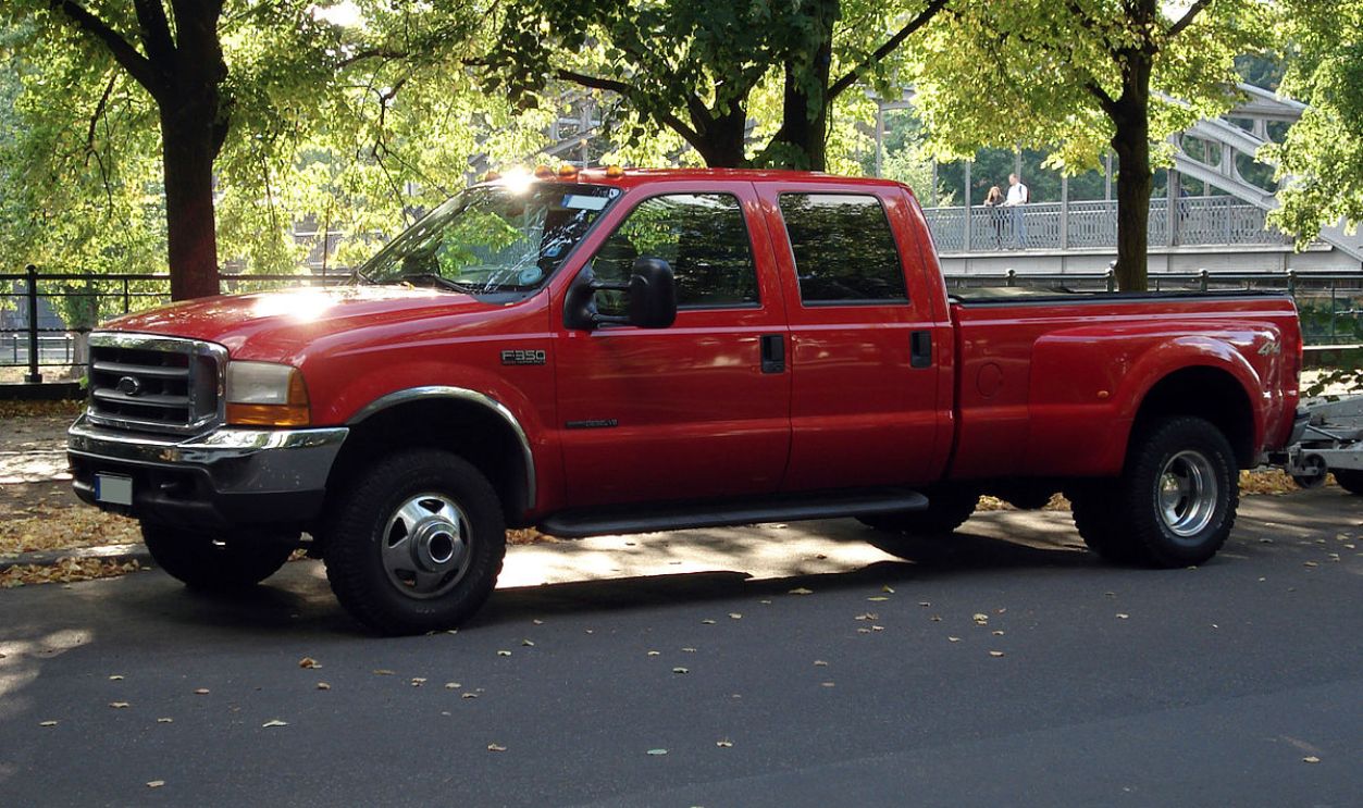 9 Costco Bakery Items That Taste Like They’re From a High-End Patisserie