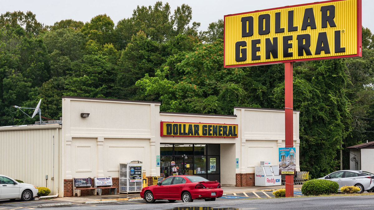 Dollar General analyst reworks stock price target after strong recovery