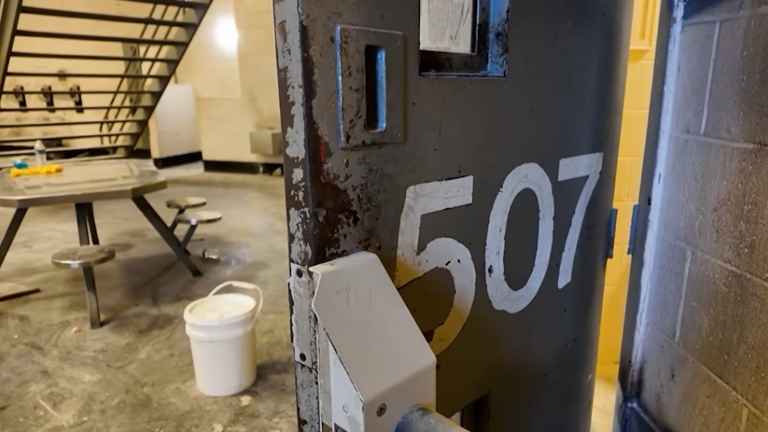 Fulton jail records: Father charged with starving daughter stabbed in ...