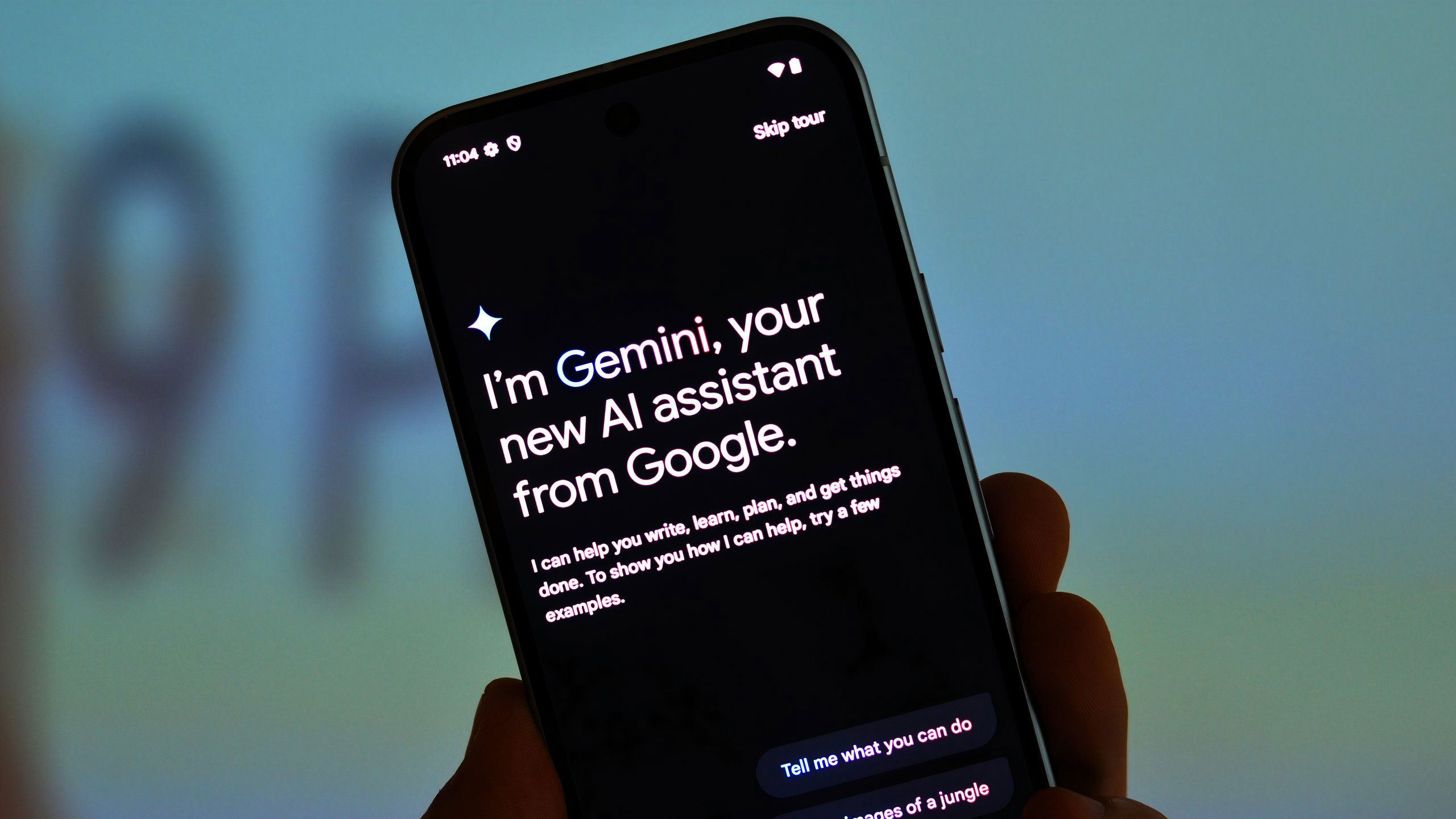 Gemini Live makes Google AI conversational Gemini Live makes Google AI conversational