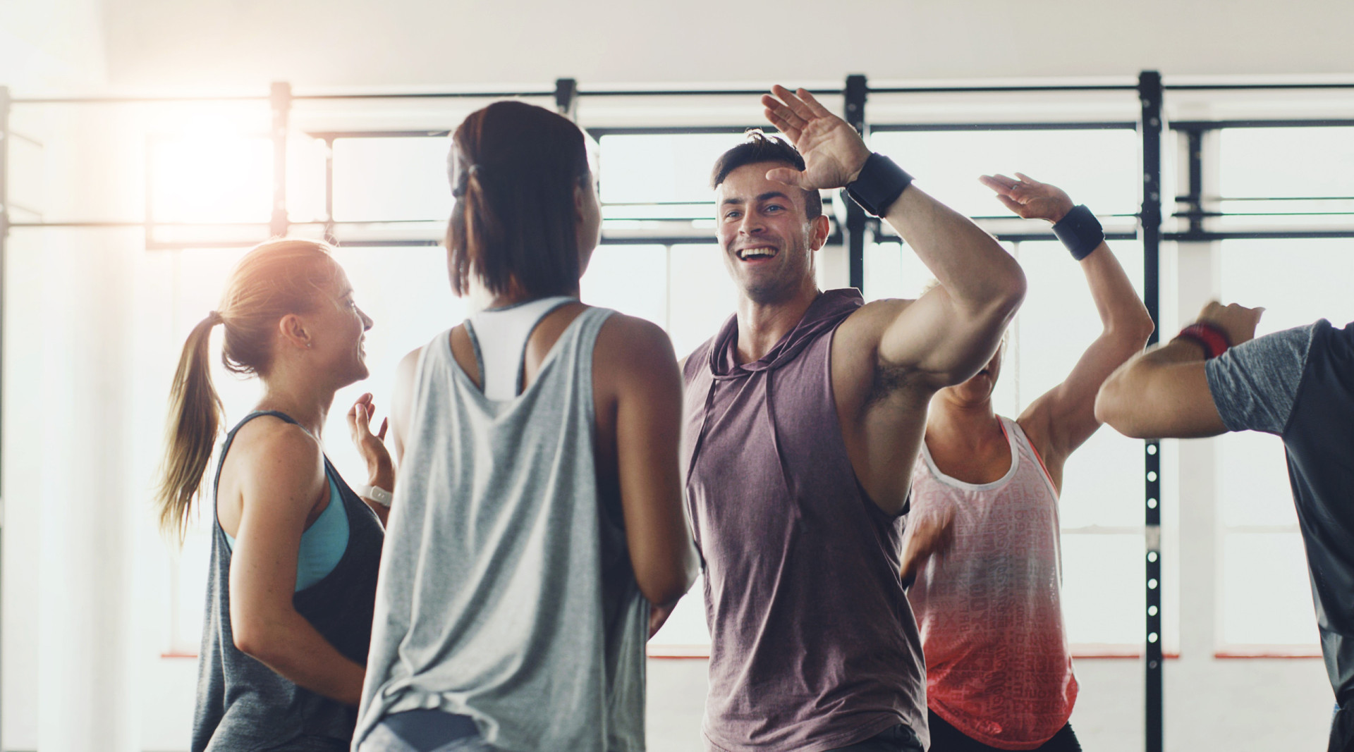 The incredible benefits of exercising with friends