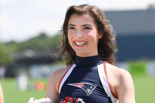 Captivating close-up photos of NFL cheerleaders Captivating close-up photos of NFL cheerleaders