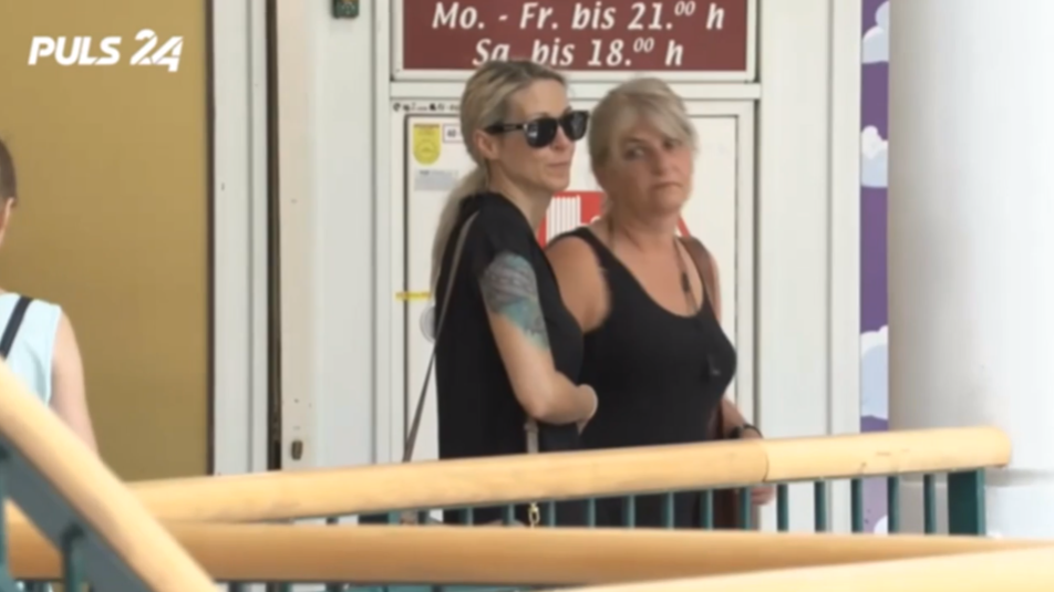 Crash mit BMW – Lugner City klagt jetzt Simone