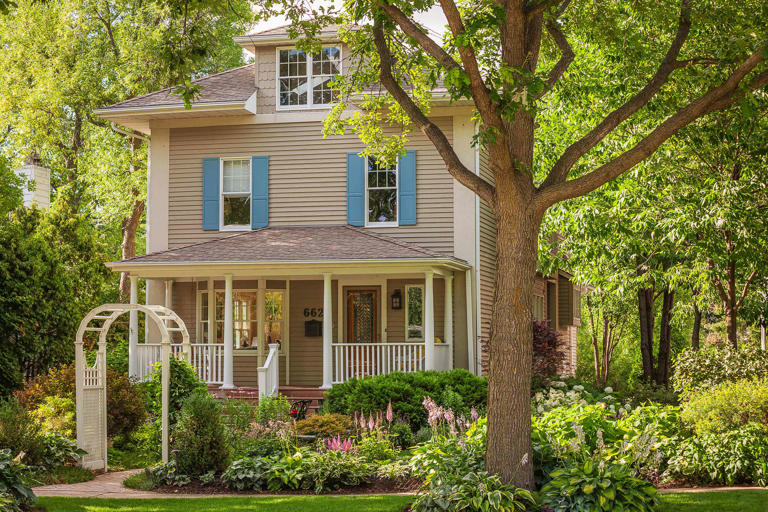 6 Curb Appeal Trends to Skip That Can Hurt Your Home's Value