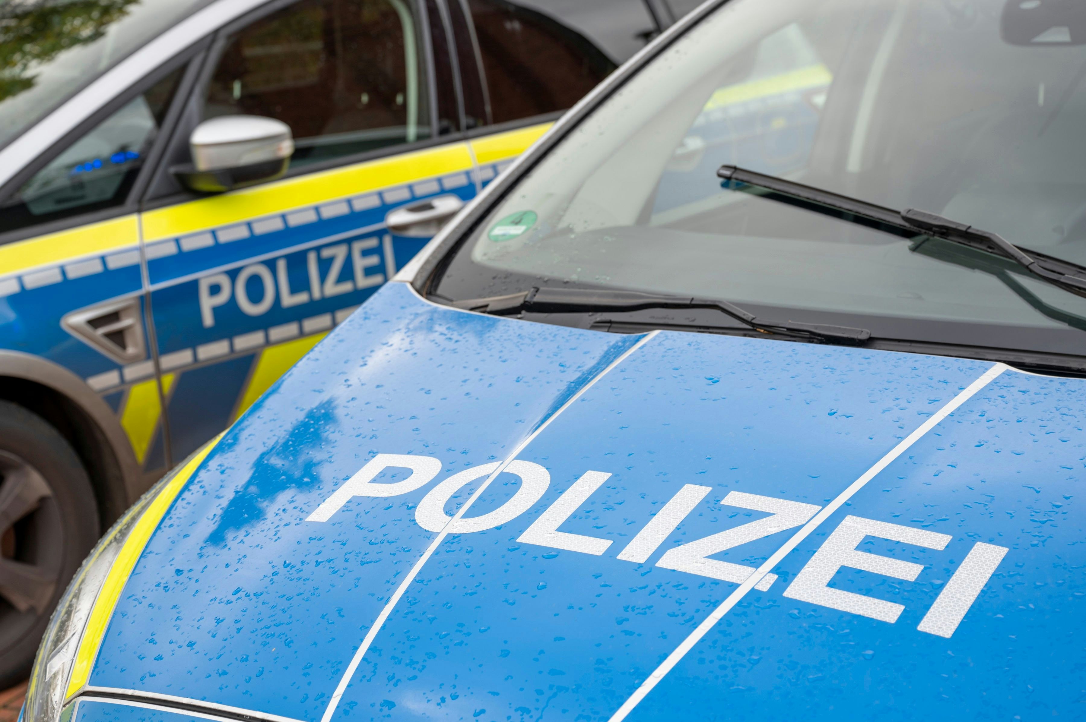 Anschlag?: Geschoss trifft Haus von Troisdorfer Bürgermeister Alexander ...