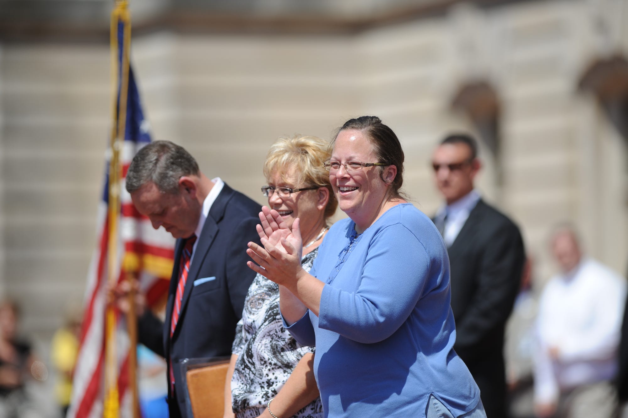 Who is Kim Davis? Ex-Kentucky clerk wants Supreme Court to overturn gay ...