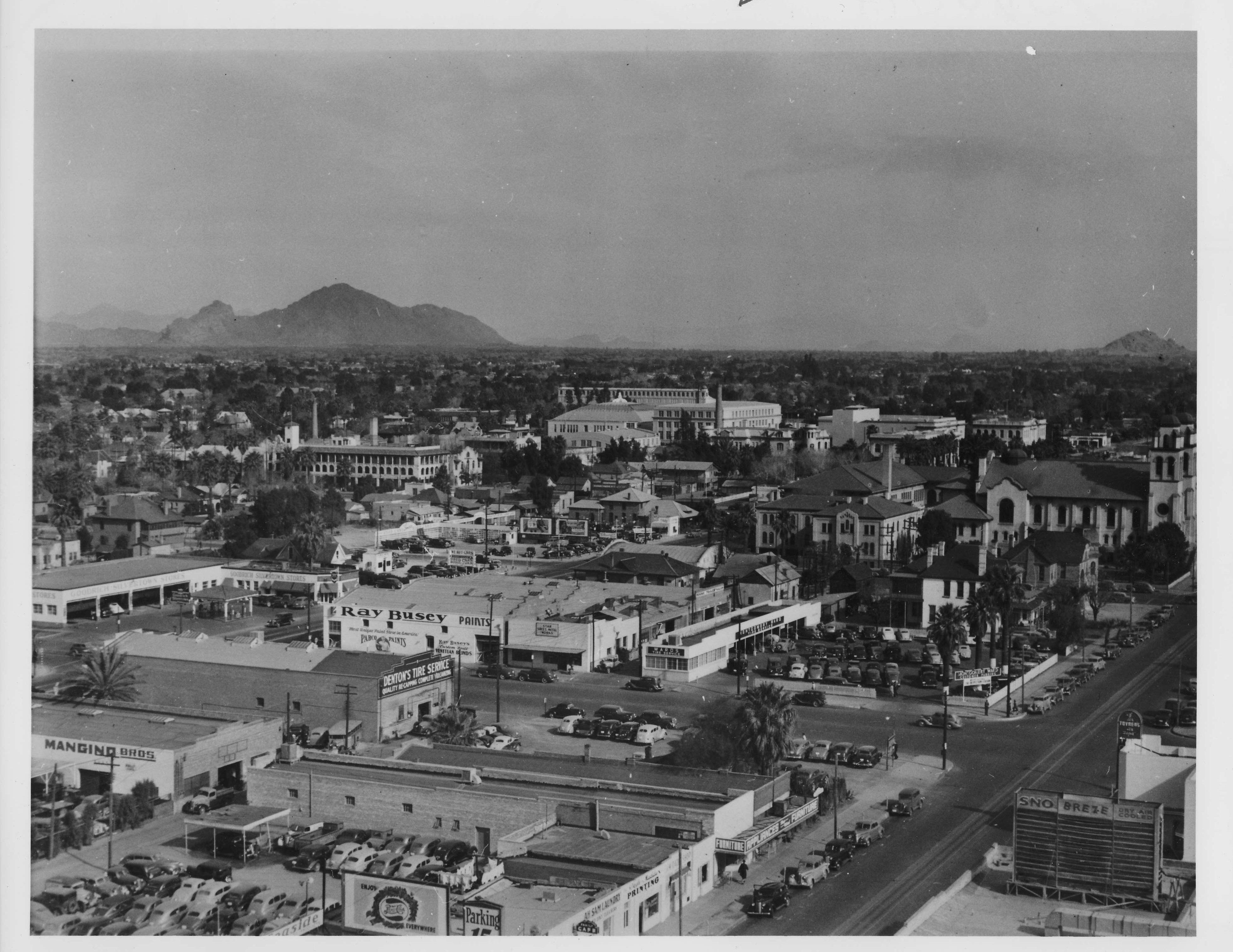 How much has Phoenix's skyline changed since 1900? See photos