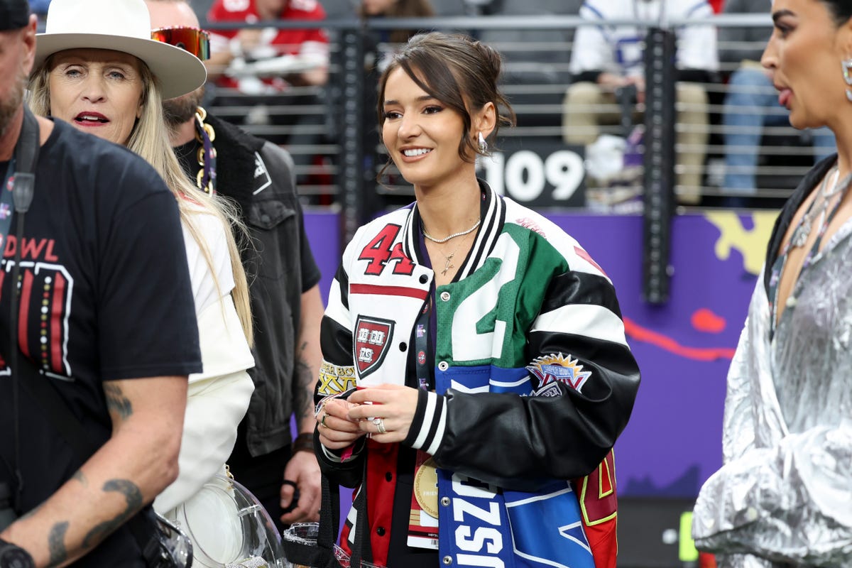 Kristin Juszczyk Explains Why She Won’t Create NFL Gear for Two Close ...