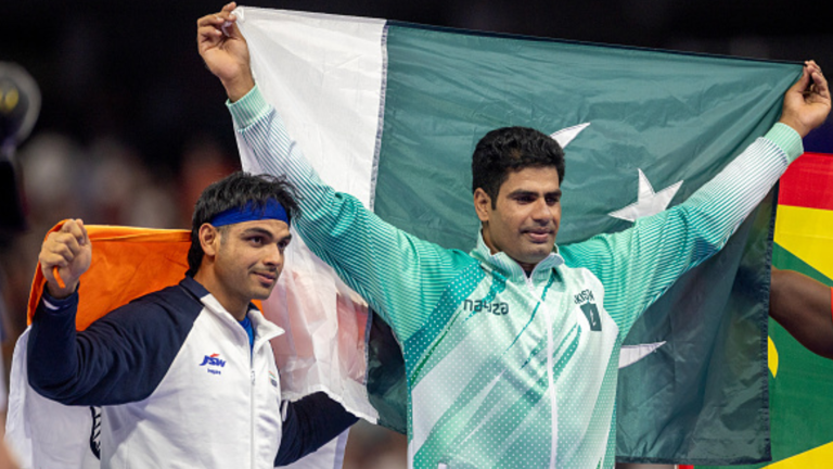 Arshad Nadeem reveals how he battled injury to defeat Neeraj Chopra and ... Arshad Nadeem reveals how he battled injury to defeat Neeraj Chopra and ...