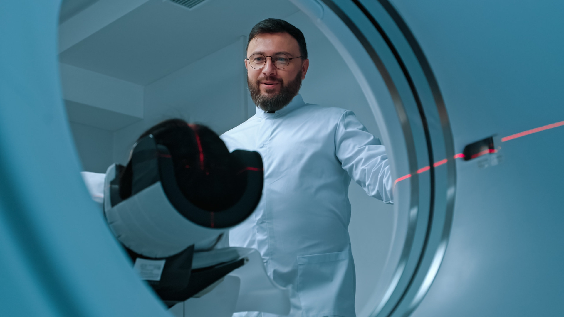 35 Funny Introvert Memes That Require Zero Human Contact