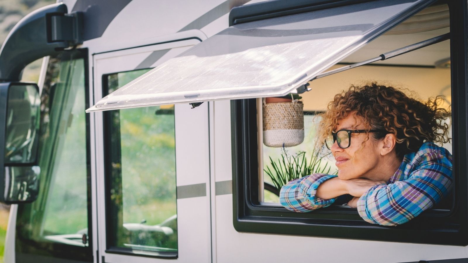 12 Reasons Why More People Are Choosing to Live Off the Grid