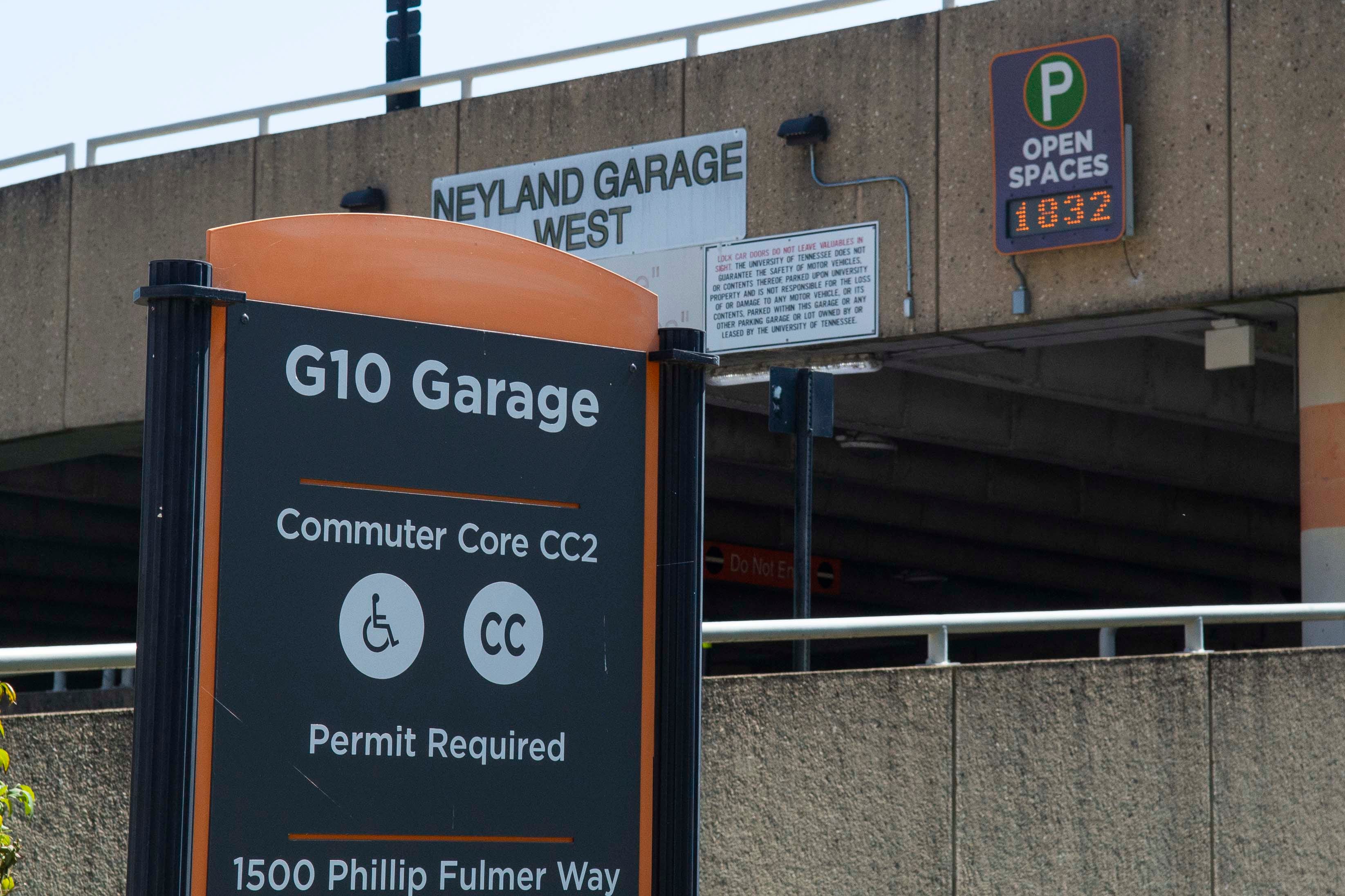 University of Tennessee adds parking garages - one with 4,000 spaces ...