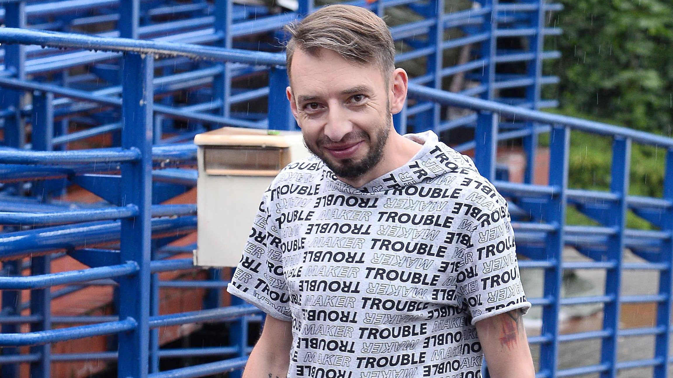 Adam Konkol mierzy się z obrzydliwymi komentarzami. Dosadna odpowiedź Adam Konkol mierzy się z obrzydliwymi komentarzami. Dosadna odpowiedź