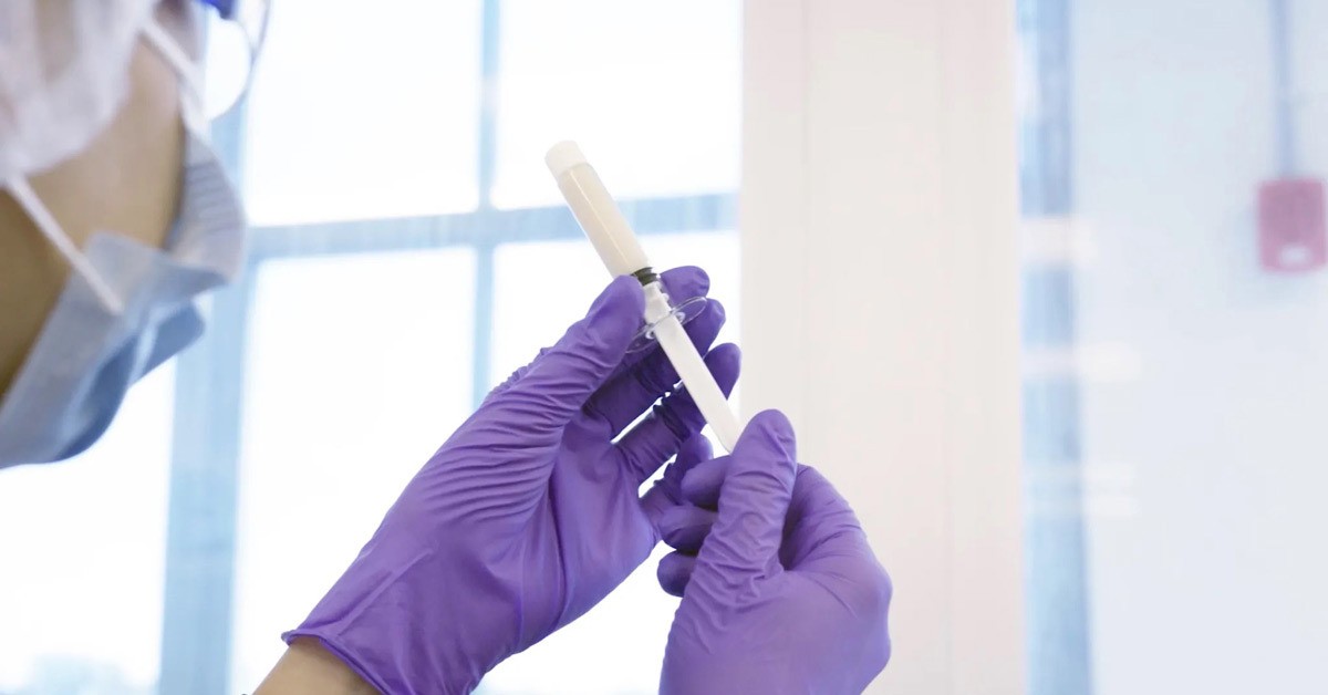 A new FDA-approved syringe filled with algae- and fungi-based gel stops ... A new FDA-approved syringe filled with algae- and fungi-based gel stops ...