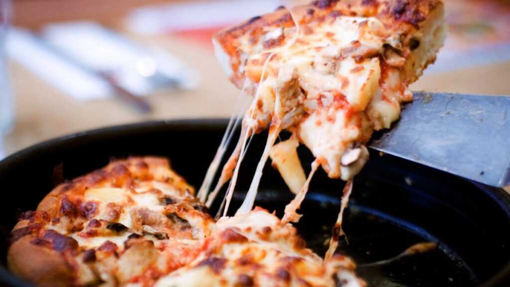 15 Must-Try Foods for Your American Bucket List