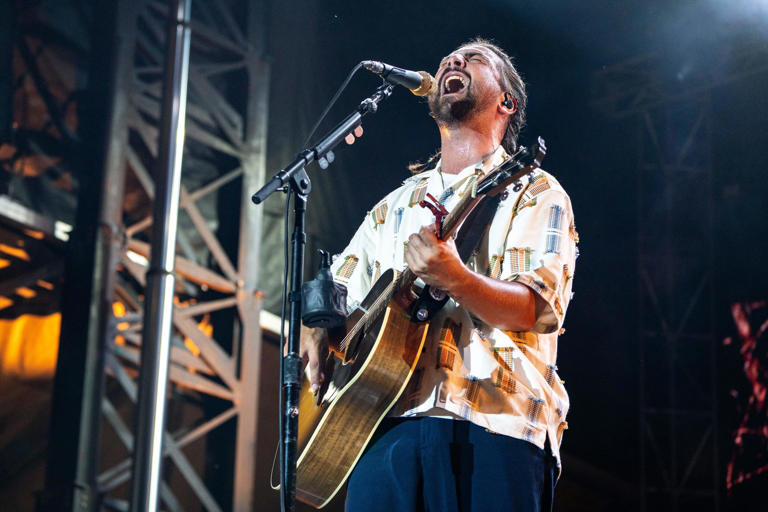 Who is hosting 'Saturday Night Live' May 9? He is an 'SNL' cameo king