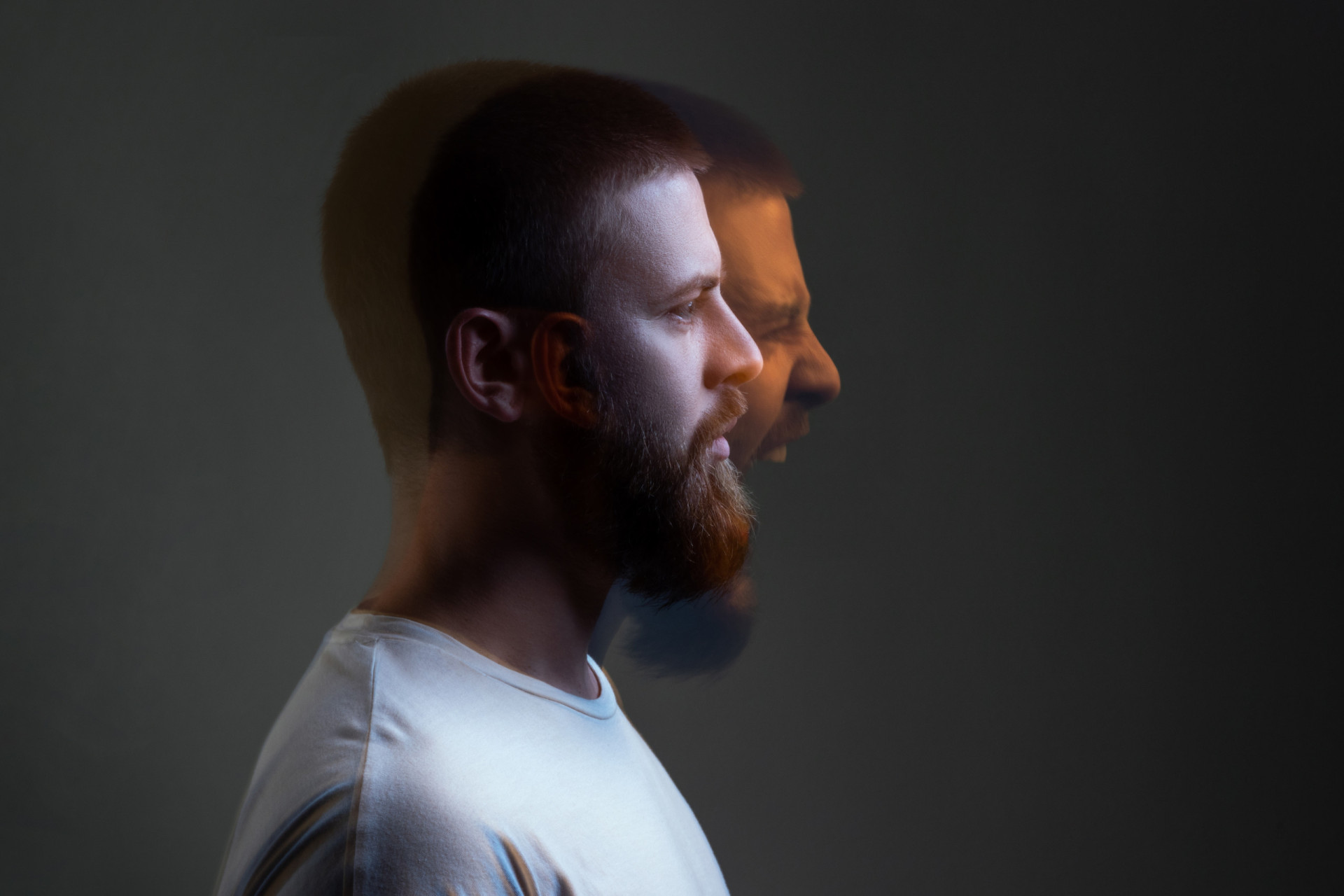 Unveiling the layers: living with dissociative identity disorder