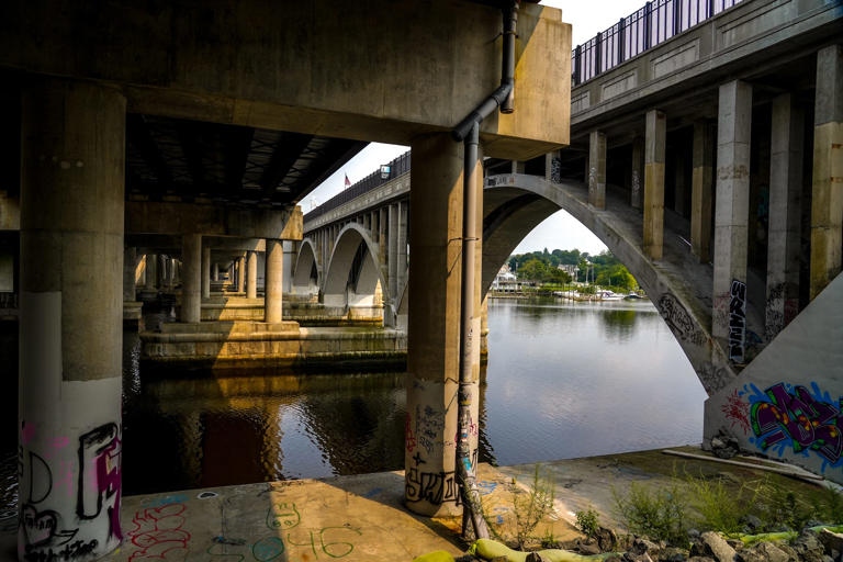 The Washington Bridge has been closed for a year. Here's the Journal's ...