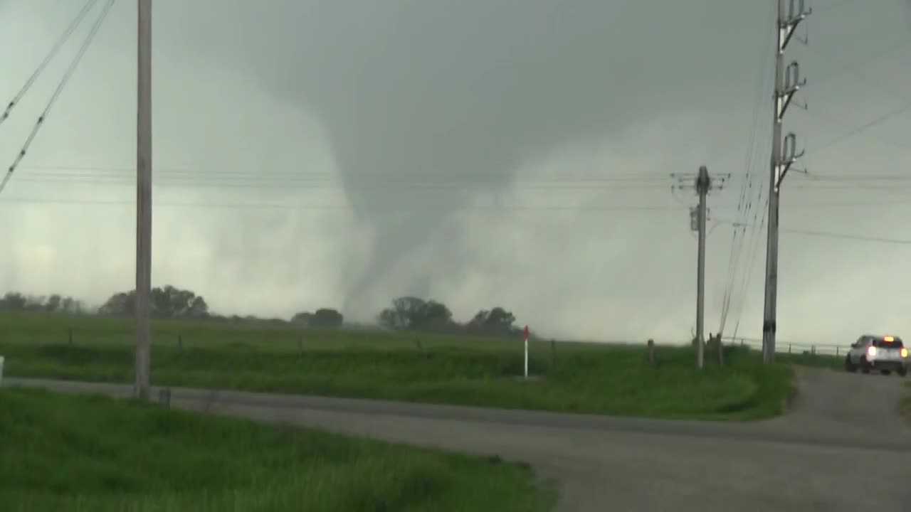 Which years have the most tornadoes in Iowa history?