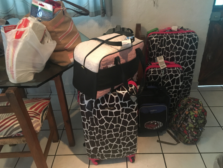 Step by Step Guide: How to Pack a Suitcase in 29 Minutes