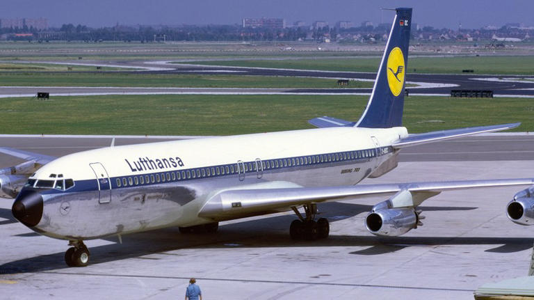 Everything To Know About The Boeing 707 Jetliner