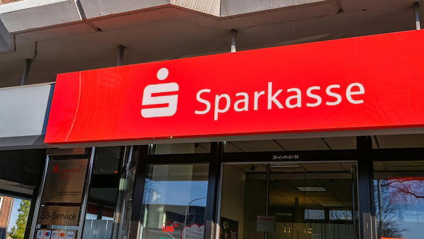 Sparkasse warnt vor neuem Betrug: Wer nicht aufpasst, ist schnell sein ... Sparkasse warnt vor neuem Betrug: Wer nicht aufpasst, ist schnell sein ...