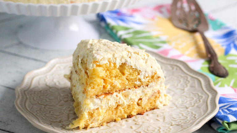 This Cake Is Not Only Finger-lickin' Good, It's Plate Lickin' Good ...