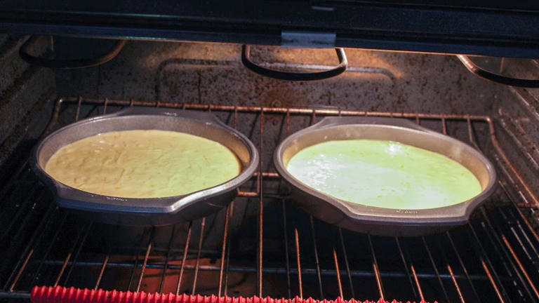 This Cake Is Not Only Finger-lickin' Good, It's Plate Lickin' Good ...