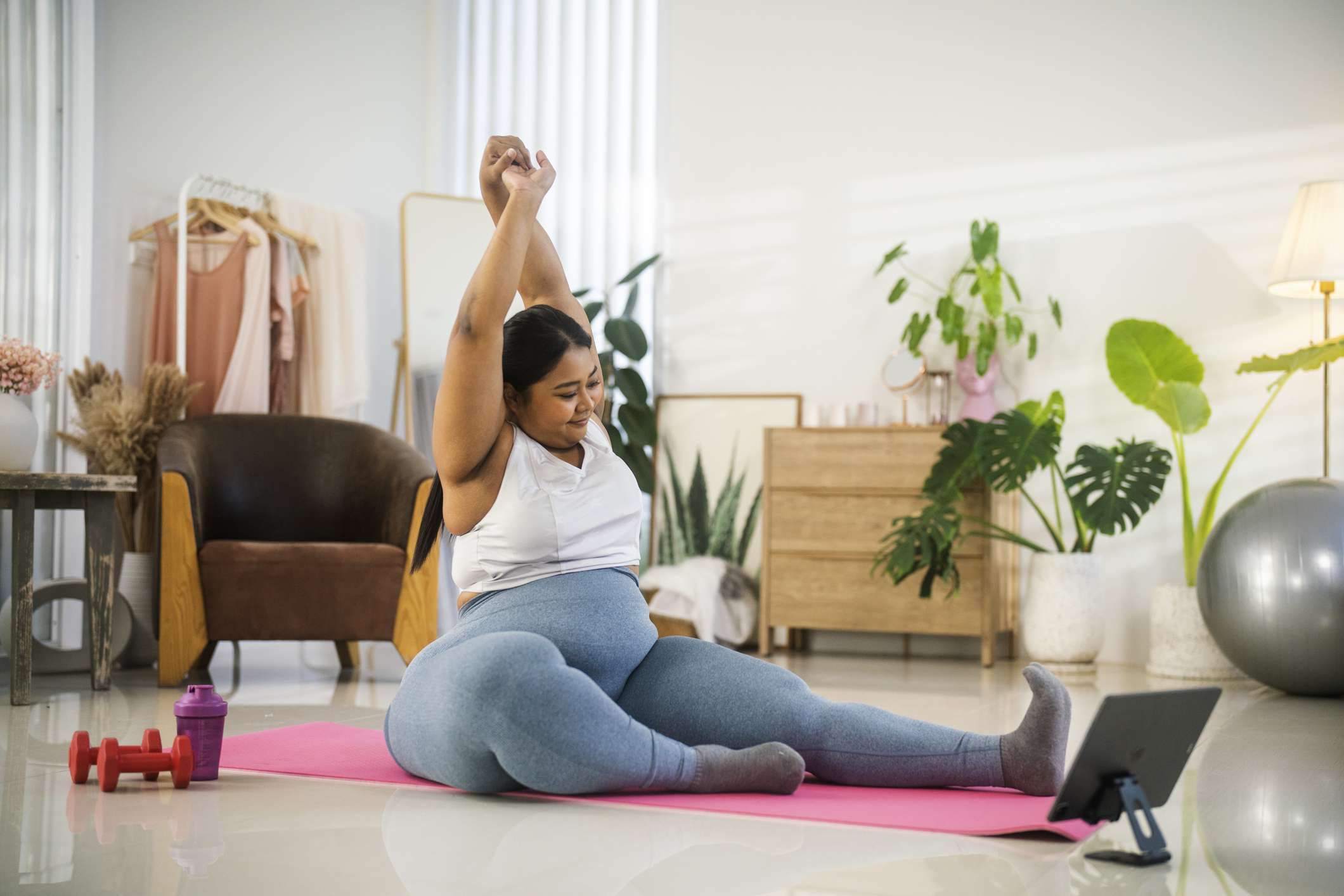 Cortisol Belly: Signs, Causes, and How To Get Rid of It