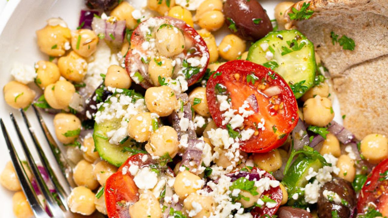 27 simple no-pasta salads perfect for hot summer days
